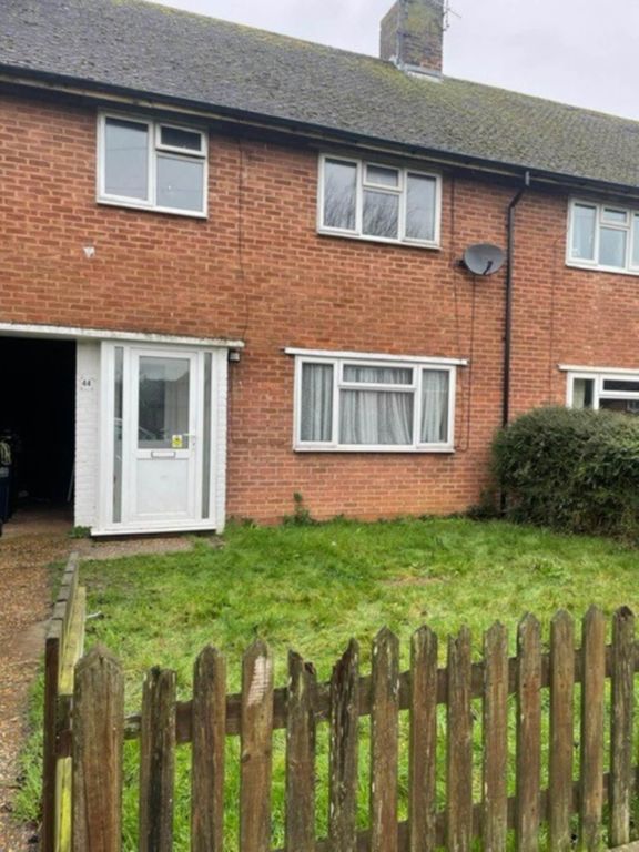 3 Bed Terraced House To Rent In Pulborough Avenue Eastbourne Bn22 £