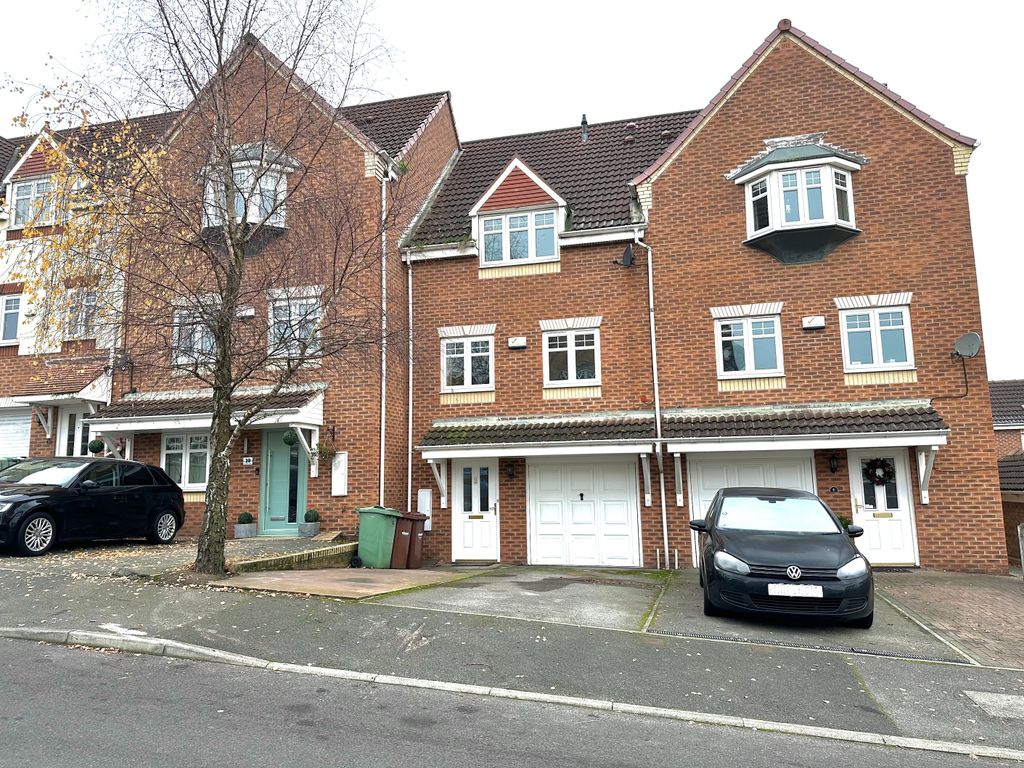3 bed town house to rent in Sandpiper Road, Calder Grove, Wakefield WF4 ...