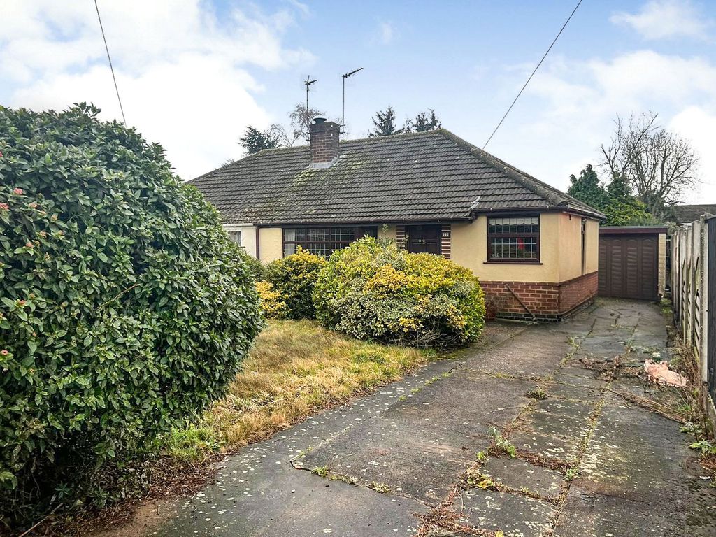 2 Bed Bungalow For Sale In Sherwood Road Stoke Golding Nuneaton
