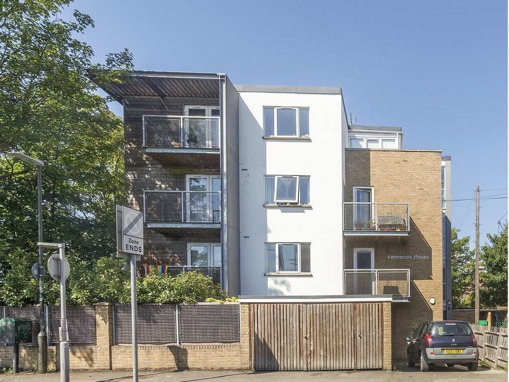 1 bed flat for sale in Kelmscott House, 7 Abbey Road, London SW19, £ ...