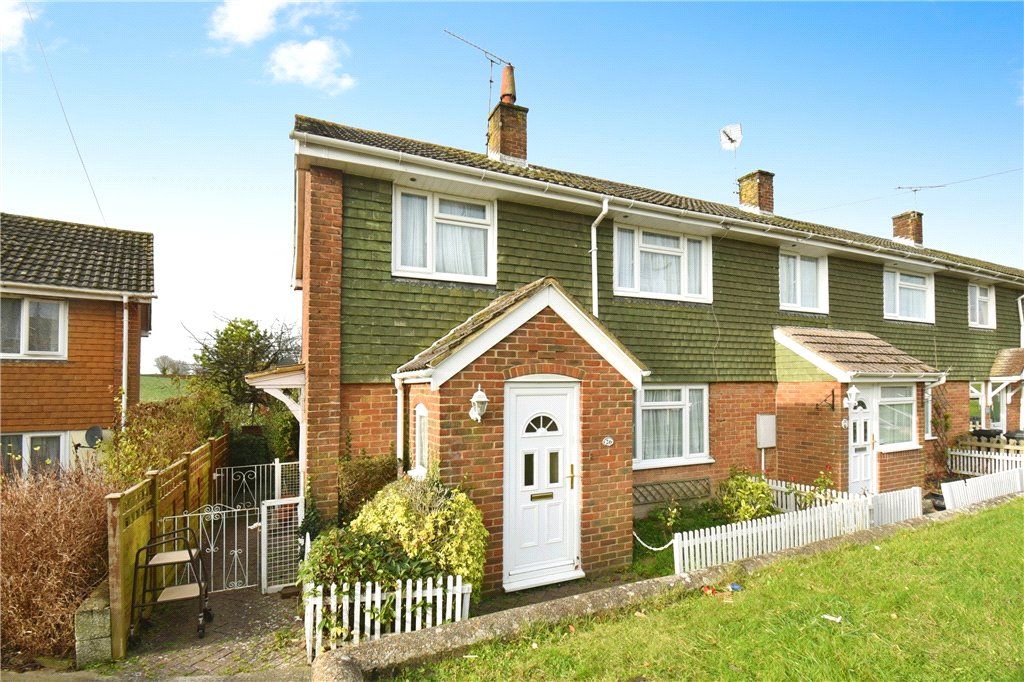 3 Bed End Terrace House For Sale In Scott Close Kings Somborne