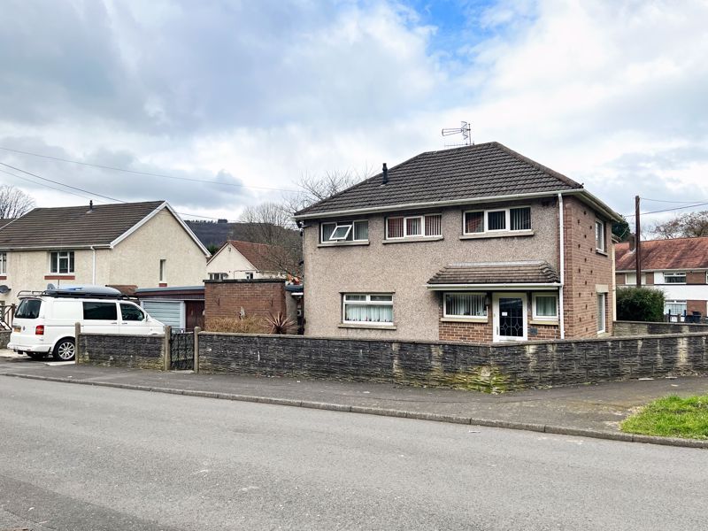 3 Bed Semi Detached House For Sale In Dan Y Bryn Tonna Neath Sa11
