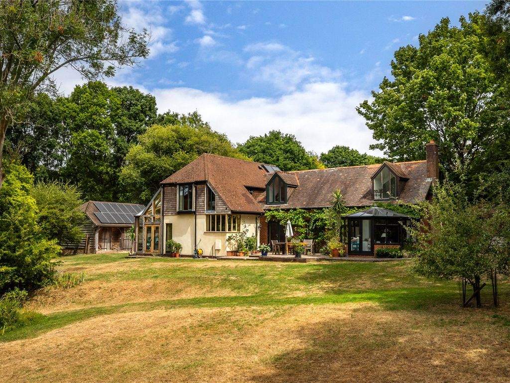 4 Bed Detached House For Sale In Brownhill Salterns Lane Bursledon