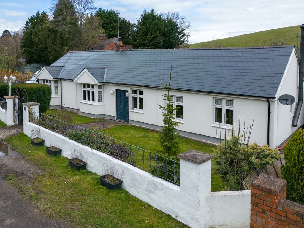 3 bed detached bungalow for sale in Old Hills, Callow End ...