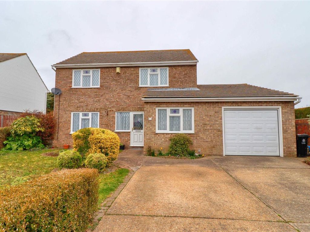 4 bed detached house for sale in Bluehouse Avenue, Clacton-On-Sea CO16 ...