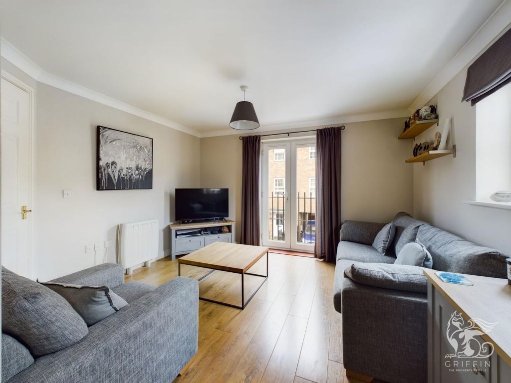 1 bed flat for sale in Caspian Way, Purfleet RM19 - Zoopla