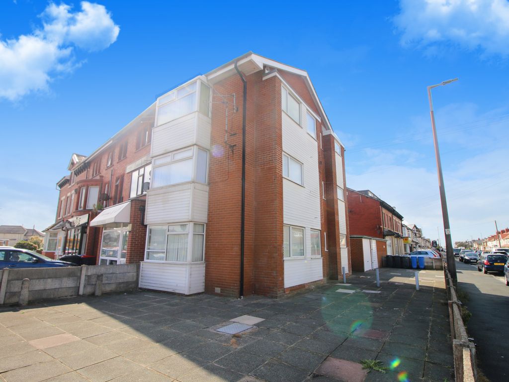 1 bed flat to rent in Beach Road, Thornton-Cleveleys, Lancashire FY5, £ ...