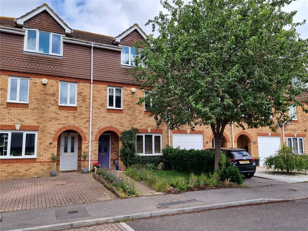 3 Bed Town House For Sale In Barberry Drive Totton Southampton