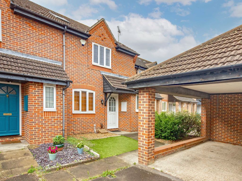 4 bed property for sale in Saddlebrook Park, Sunbury-On-Thames TW16 ...