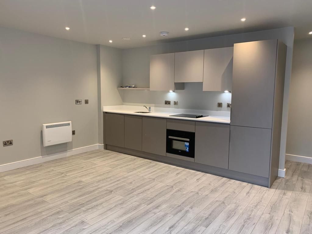 2 bed flat to rent in Steel House, Slough SL2 - Zoopla