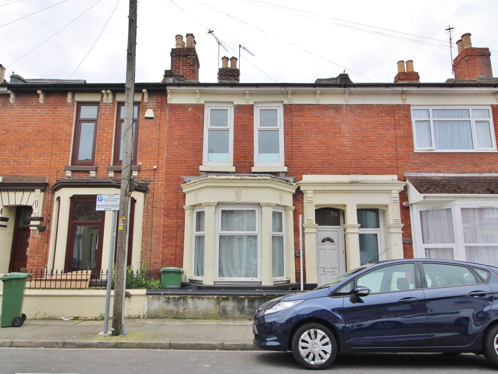 6 bed terraced house for sale in Playfair Road, Southsea PO5 - Zoopla