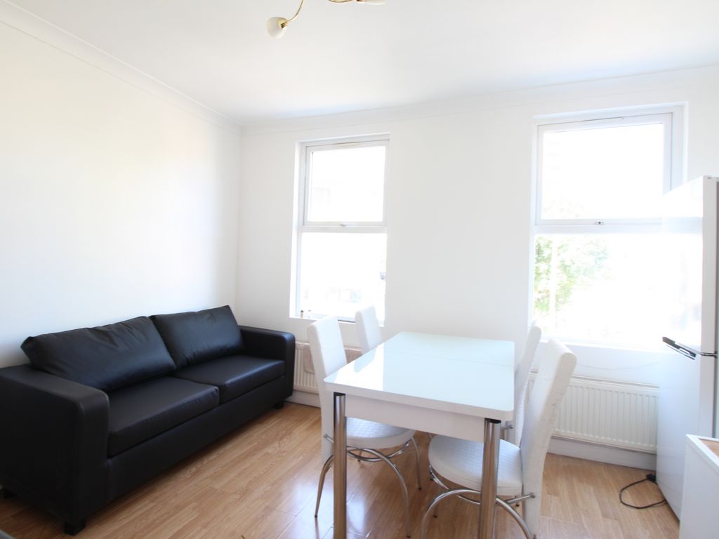 1 bed flat to rent in Barnabas Road, Hackney E9, £1,300 pcm - Zoopla