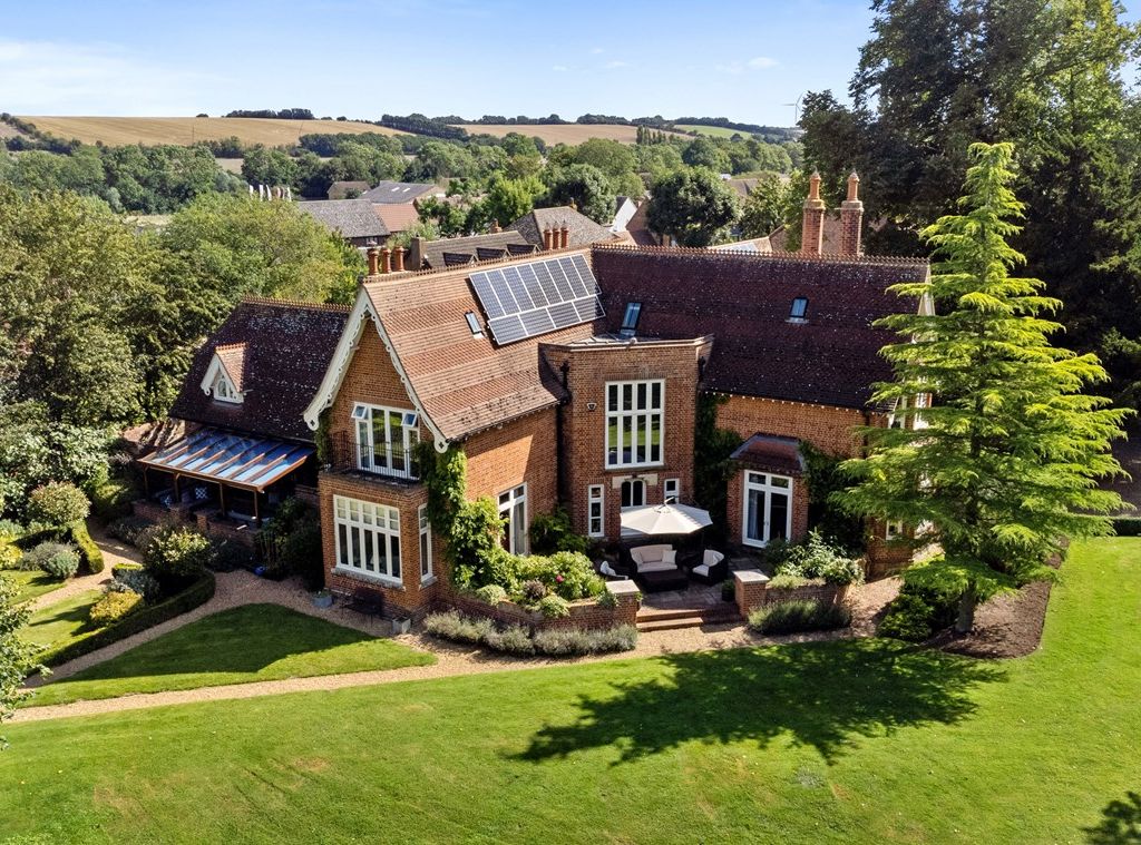 5 bed detached house for sale in Pound Close, Spaldwick, Huntingdon ...