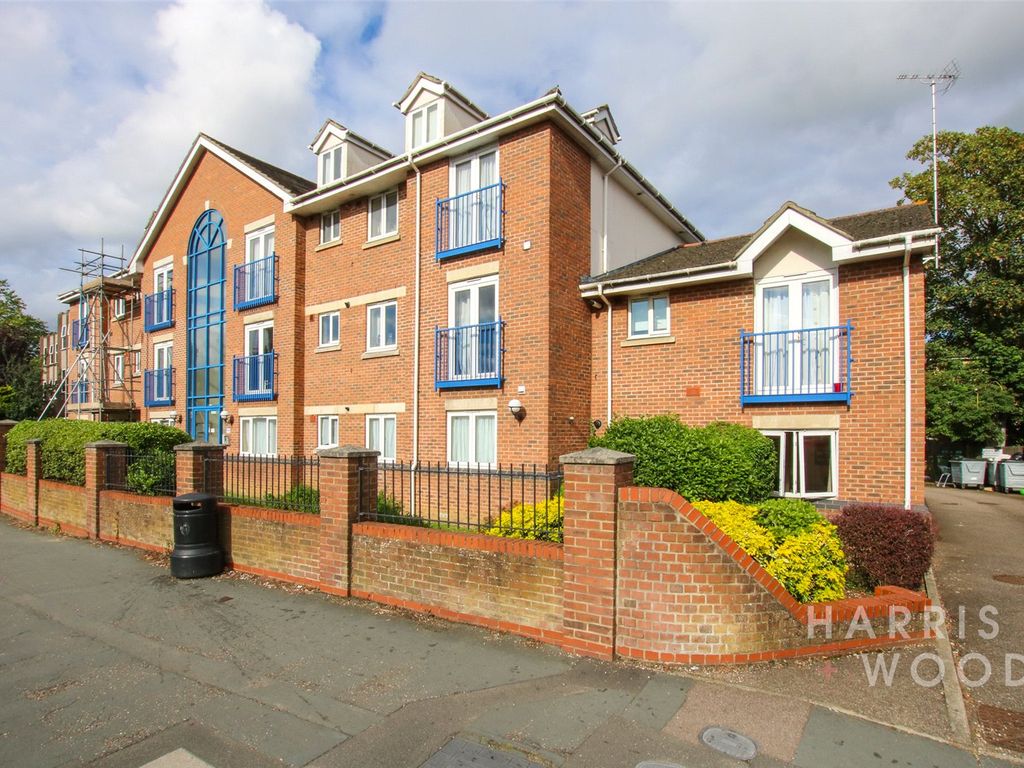 2 bed flat to rent in Bakers Court, North Station Road, Colchester ...
