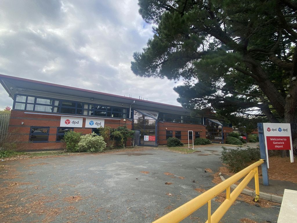 Units 1 - 4, Vector Point, Newton Road, Crawley RH10, Warehouse to let ...