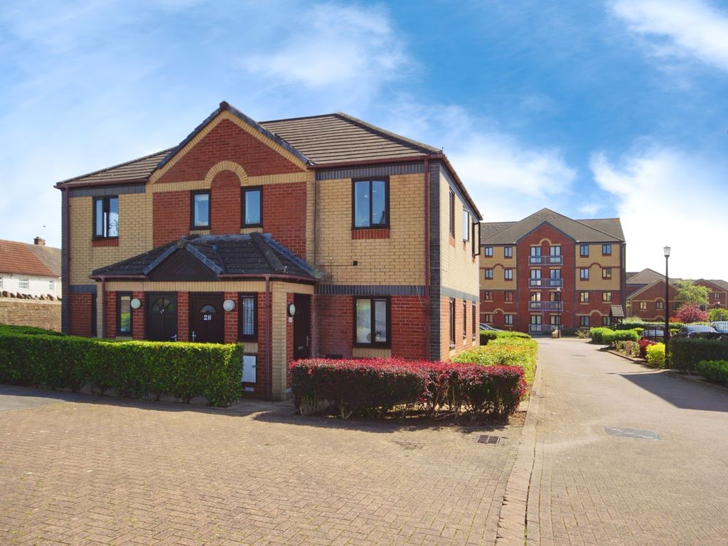 1 bed flat for sale in Loughman Close, Bristol, Avon BS15, £150,000 ...