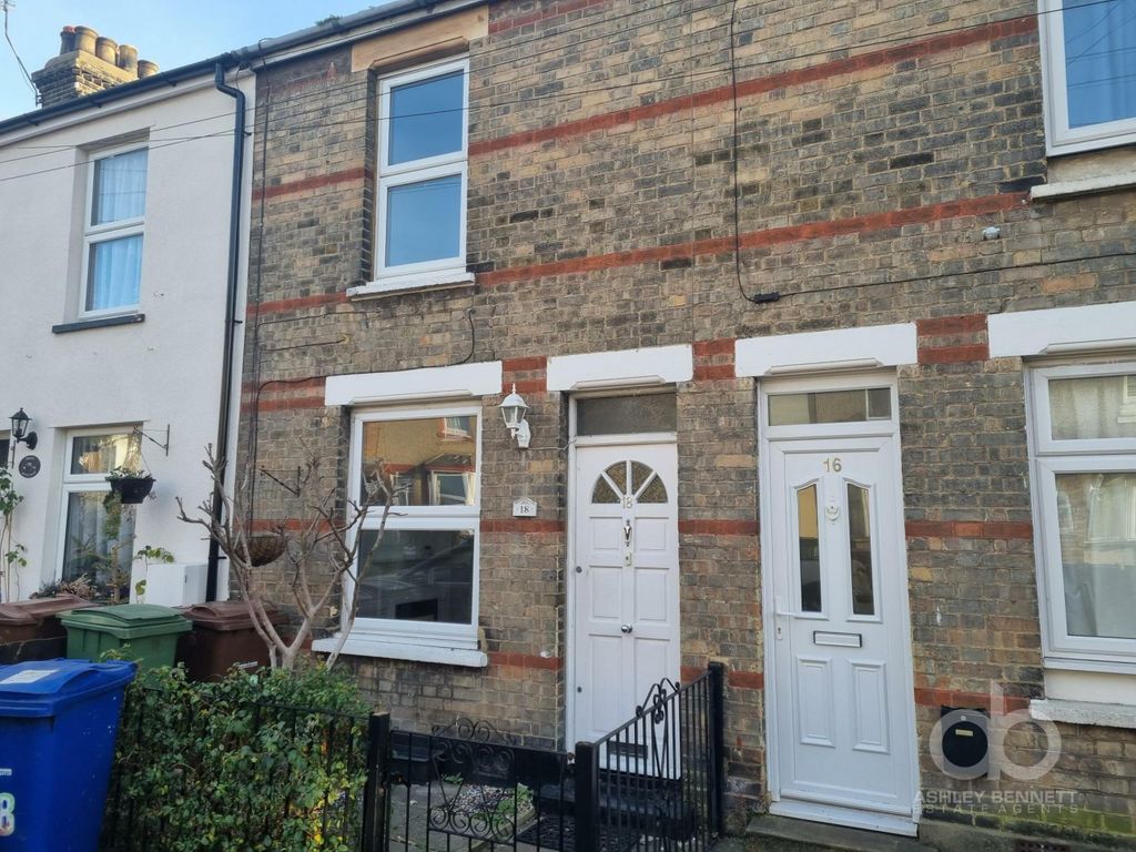 2 bed terraced house to rent in Argyll Road, Grays RM17, £1,500 pcm - Zoopla