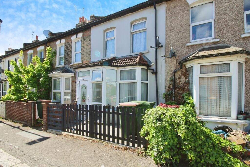 3 Bed Terraced House For Sale In Tower Hamlets Road London E7 £
