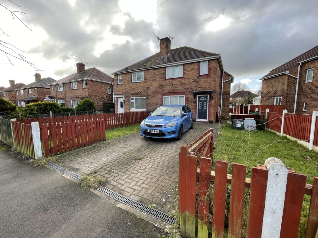 2 bed semi-detached house for sale in Bradfield Road, Crewe CW1 - Zoopla