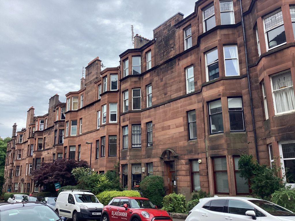 2 bed flat to rent in Hyndland Avenue, Hyndland, Glasgow G11, £1,250 ...