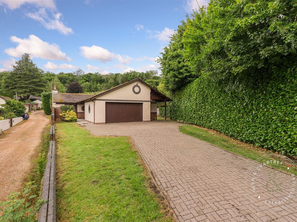 4 bed detached bungalow for sale in Church Rise, Wenvoe, Vale Of ...