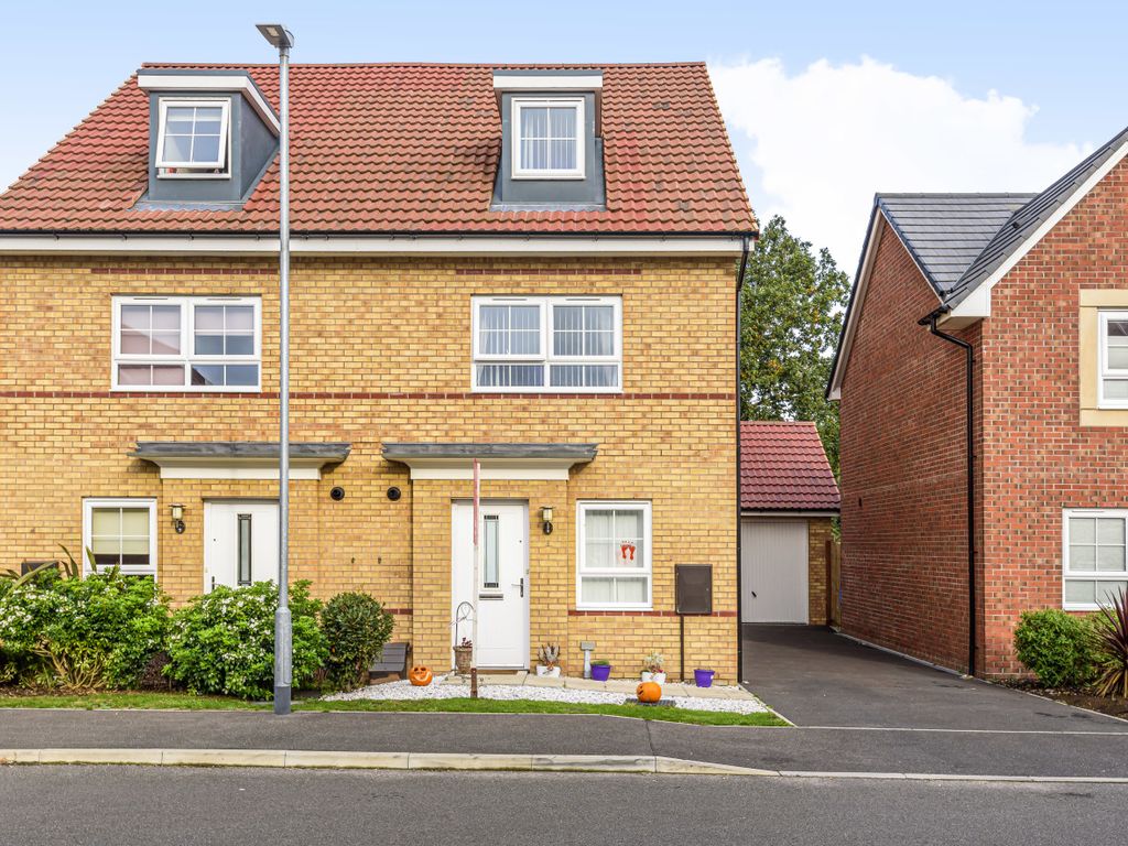 4 Bed Semi Detached House For Sale In Pius Avenue North Hykeham