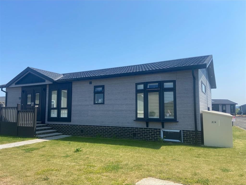 2 bed mobile/park home for sale in Peninsula Crescent, Hoo, Rochester ...