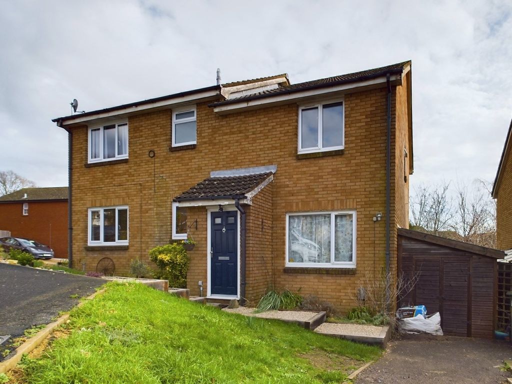 3 Bed Semi Detached House For Sale In Griffon Close Bursledon
