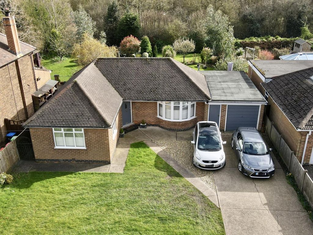 2 Bed Detached Bungalow For Sale In Forest Road Kirkby In Ashfield