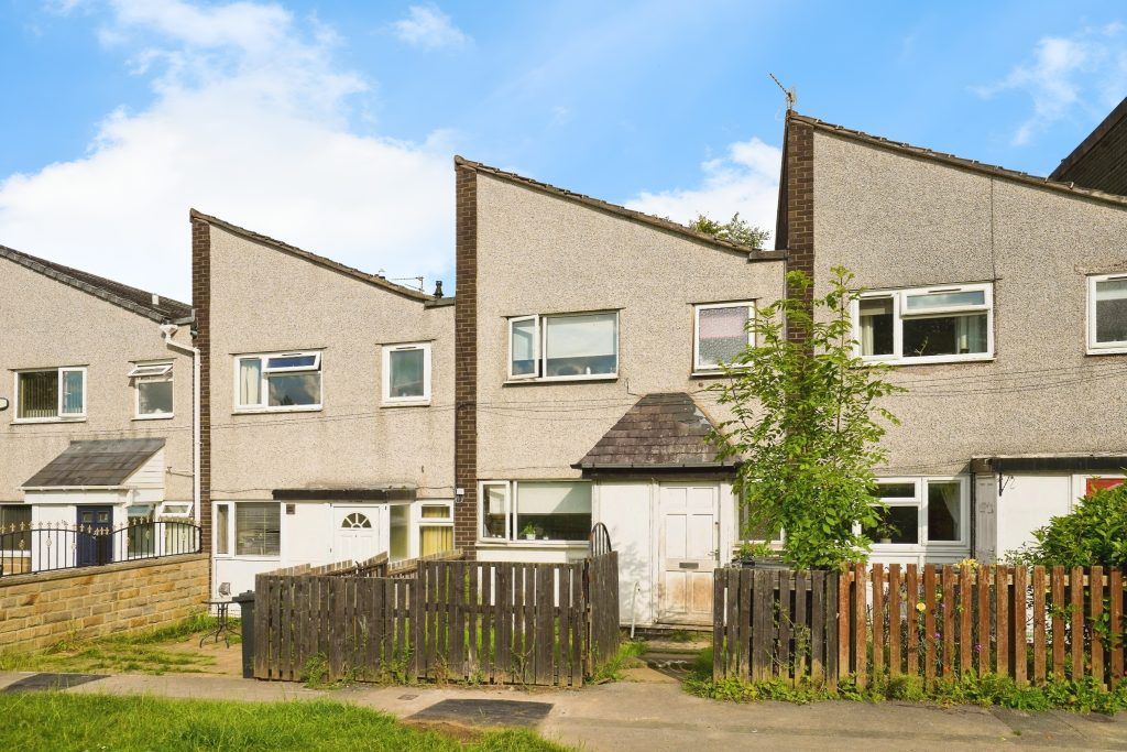 3 bed terraced house for sale in Cottingley Road, Leeds LS11, £125,000 ...