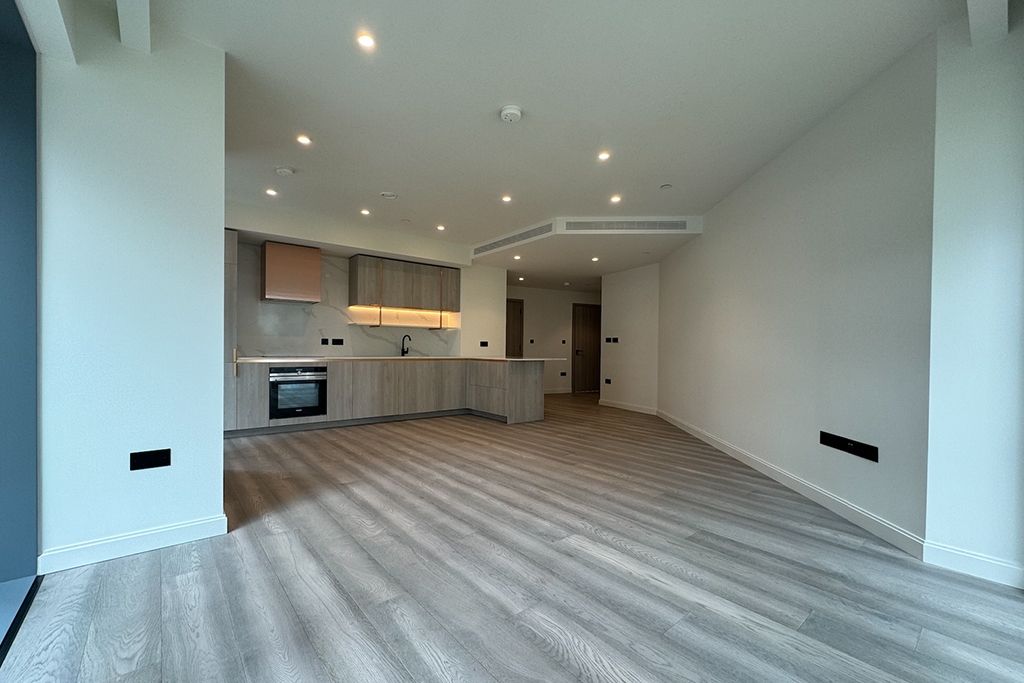 2 bed flat to rent in Aspen, Consort Place, Canary Wharf E22, £3,575 ...