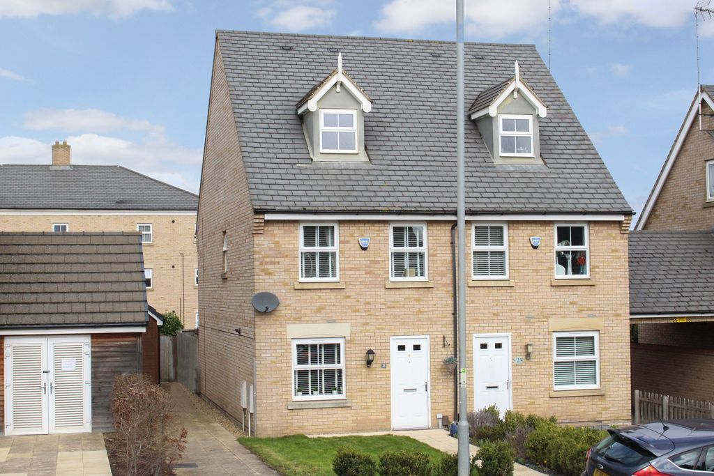 3 bed semi-detached house for sale in Kestrel Way, Leighton Buzzard LU7 ...