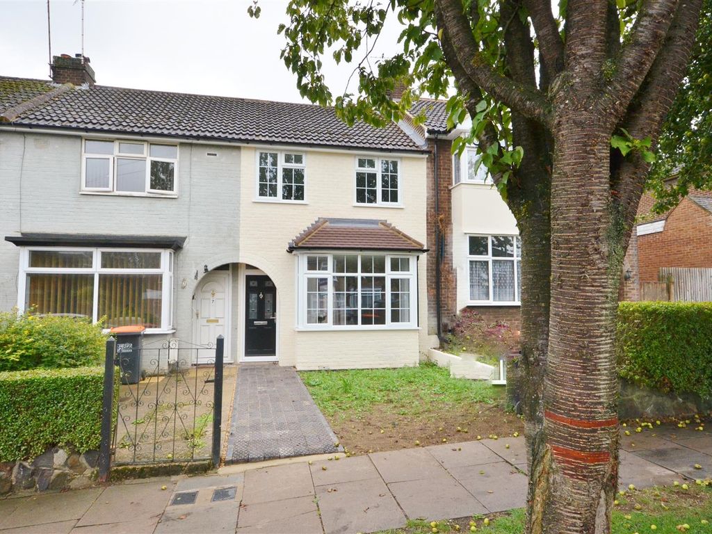 3 bed terraced house to rent in Westfield Road, Dunstable LU6, £1,400 ...