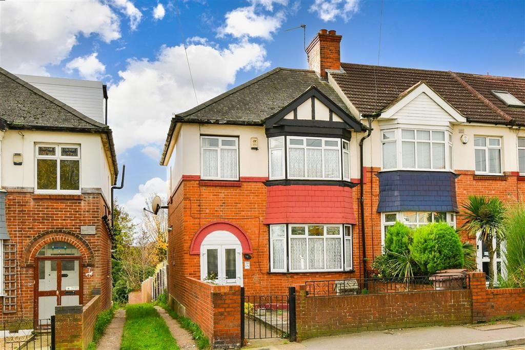 3 Bed End Terrace House For Sale In Station Road Strood Rochester