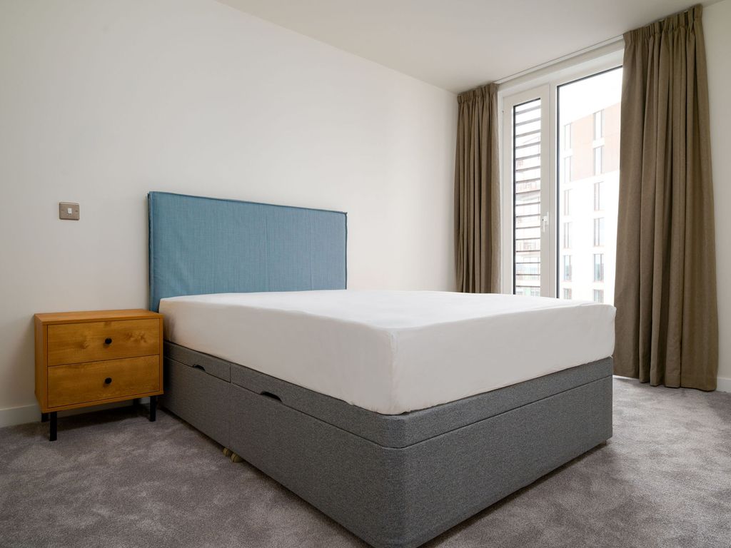 2 bed flat to rent in The Kell, Gillingham Gate Road, Gillingham ME4, £ ...