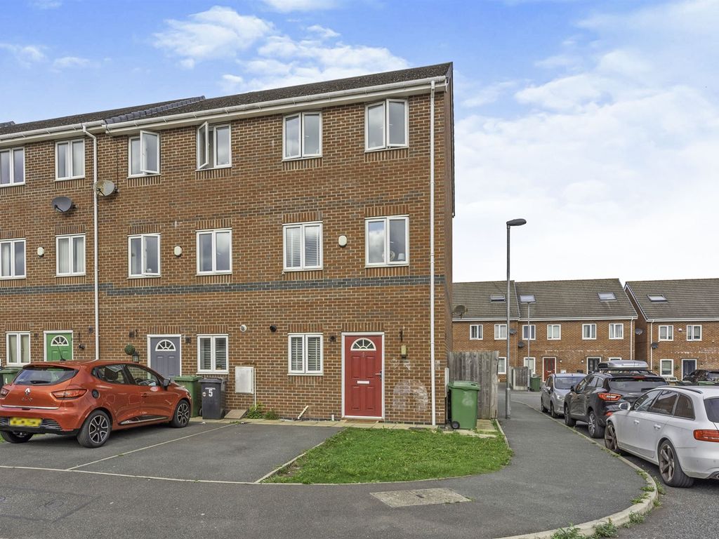 4 bed end terrace house for sale in The Hawthornes, Rock Ferry ...