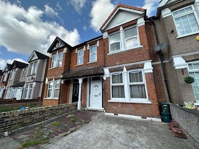 3 bed terraced house to rent in Bushey Road, Hayes UB3, £2,695 pcm - Zoopla