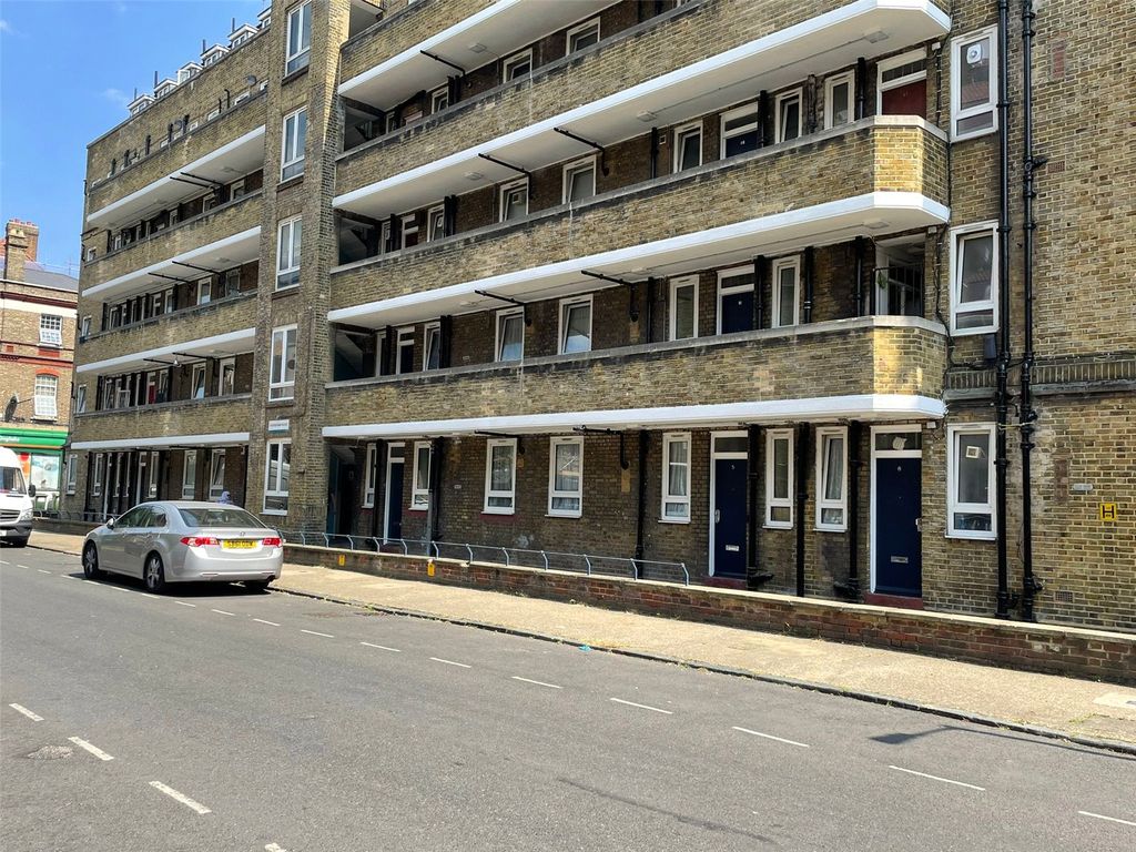 1 bed flat for sale in Faversham House, Kinglake Estate, London SE17 ...