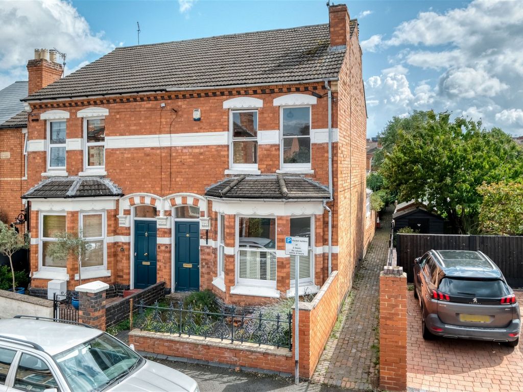 2 bed end terrace house for sale in Flag Meadow Walk, Worcester WR1 - Zoopla