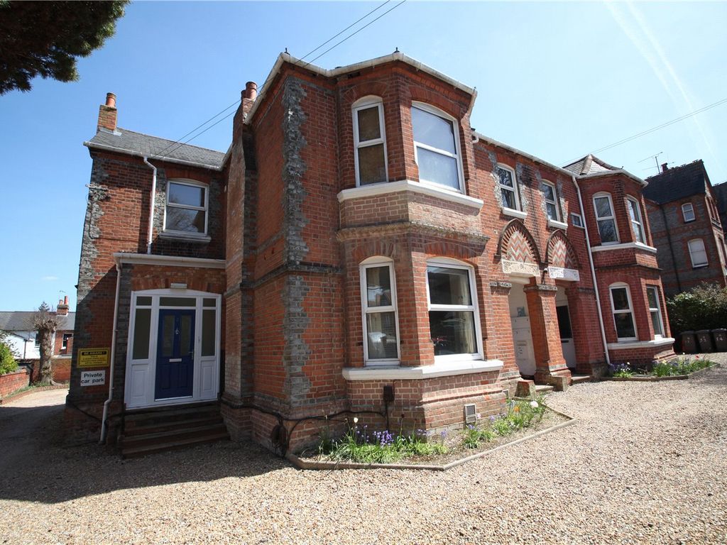 1 bed flat to rent in Alexandra Road, Reading, Berkshire RG1, £895 pcm ...