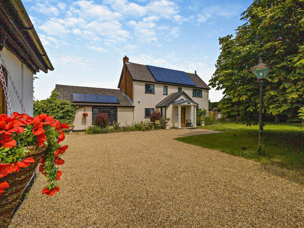 5 bed detached house for sale in Folley Road, Hundon, Sudbury, Suffolk ...