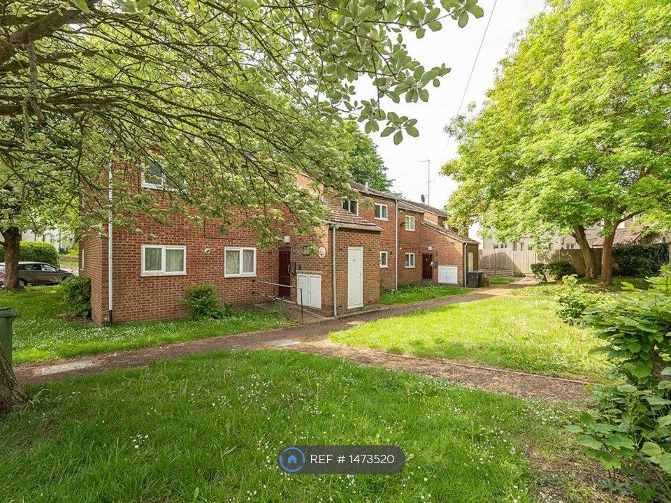 1 bed flat to rent in Dellfield, St. Albans AL1, £1,095 pcm - Zoopla