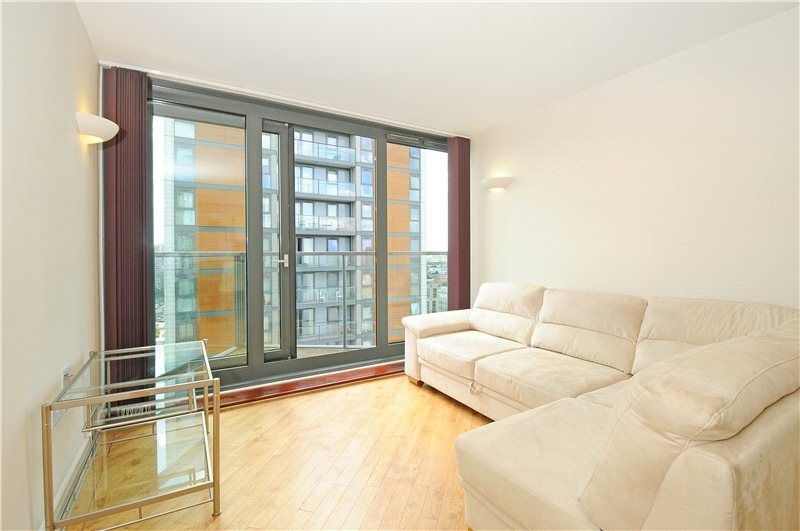 1 bed flat to rent in Proton Tower, 8 Blackwall Way, Canary Wharf ...