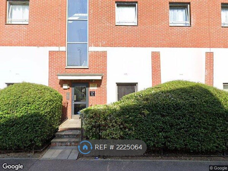 1 bed flat to rent in Ashleigh Court, Watford WD17, £1,000 pcm - Zoopla