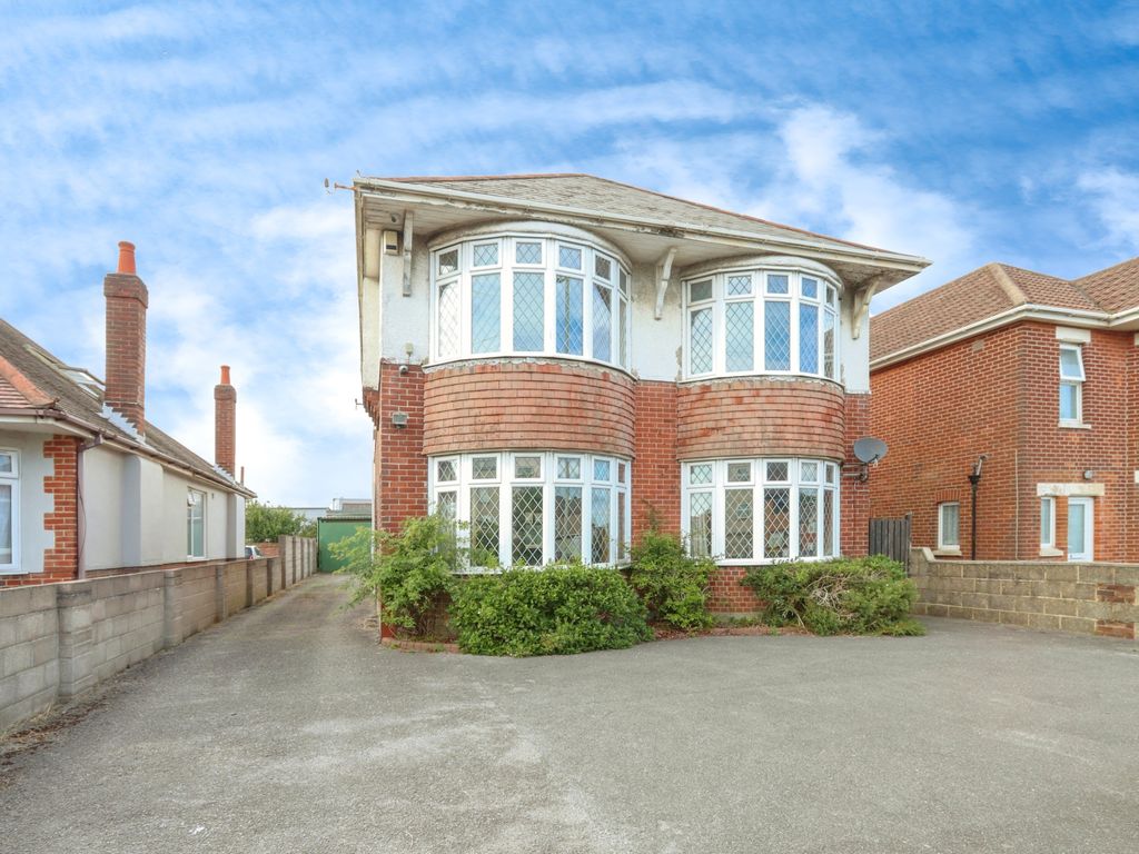 6 bed detached house for sale in Ringwood Road, Poole BH12, £800,000 ...