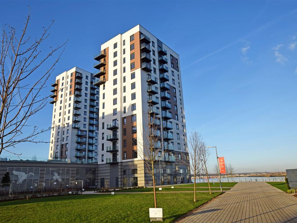 2 bed flat for sale in Pegasus Way, Gillingham ME7, £275,000 - Zoopla