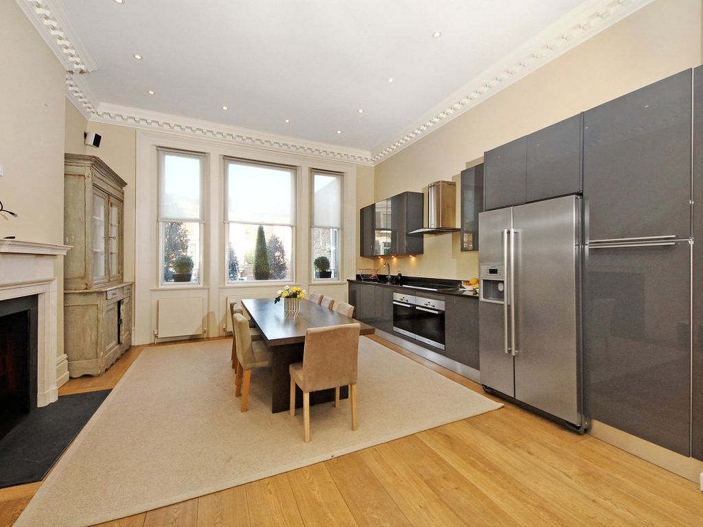 3 bed maisonette to rent in Addison Crescent, London W14, £5,417 pcm ...