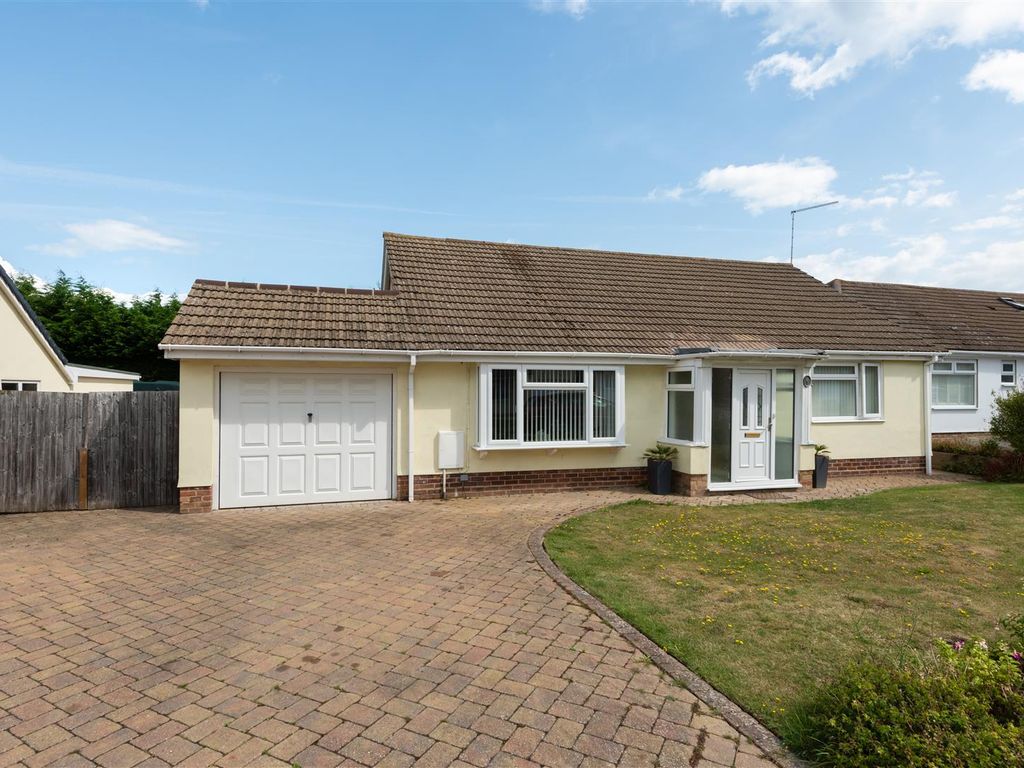 3 bed detached bungalow for sale in Willow Way, Chestfield, Whitstable ...