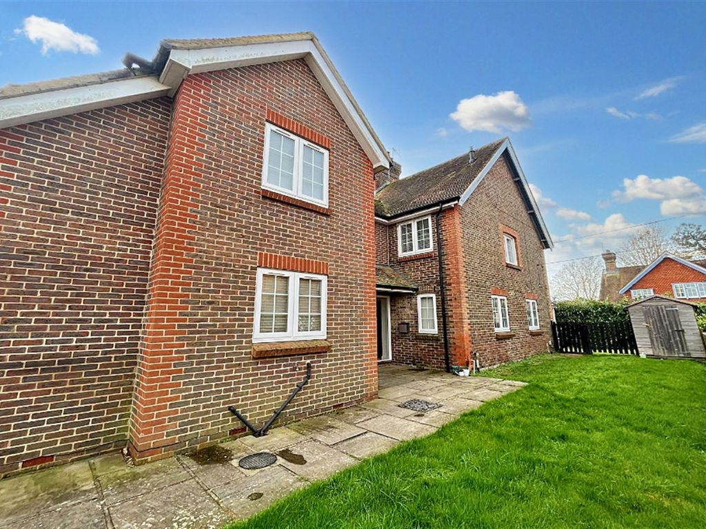 4 Bed Semi Detached House To Rent In Hillside Cottages Brighton Road