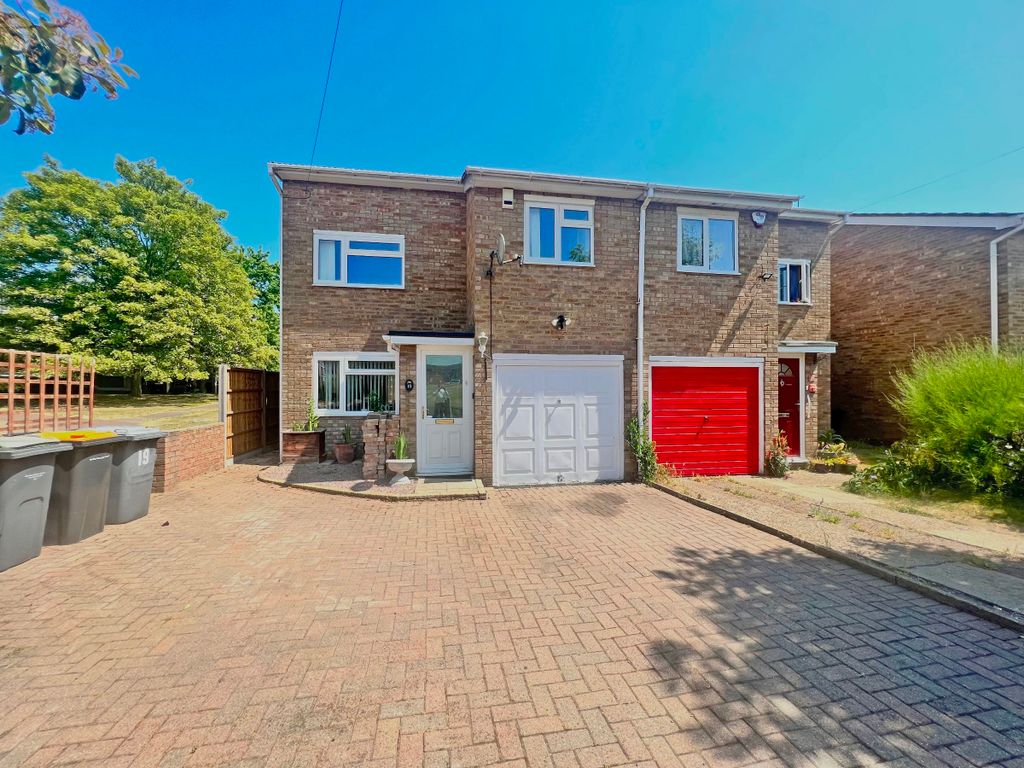 3 Bed Semi Detached House To Rent In Grasmere Close Kempston Bedford